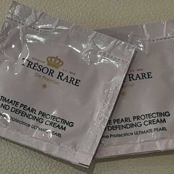 Tresor Rare | Skincare | 2 Samples Tresor Rare Ultimate Pearl ...